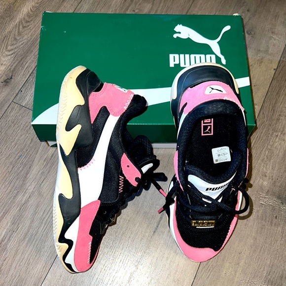 Puma | Shoes | Puma Love Lost Sneakers | Poshmark